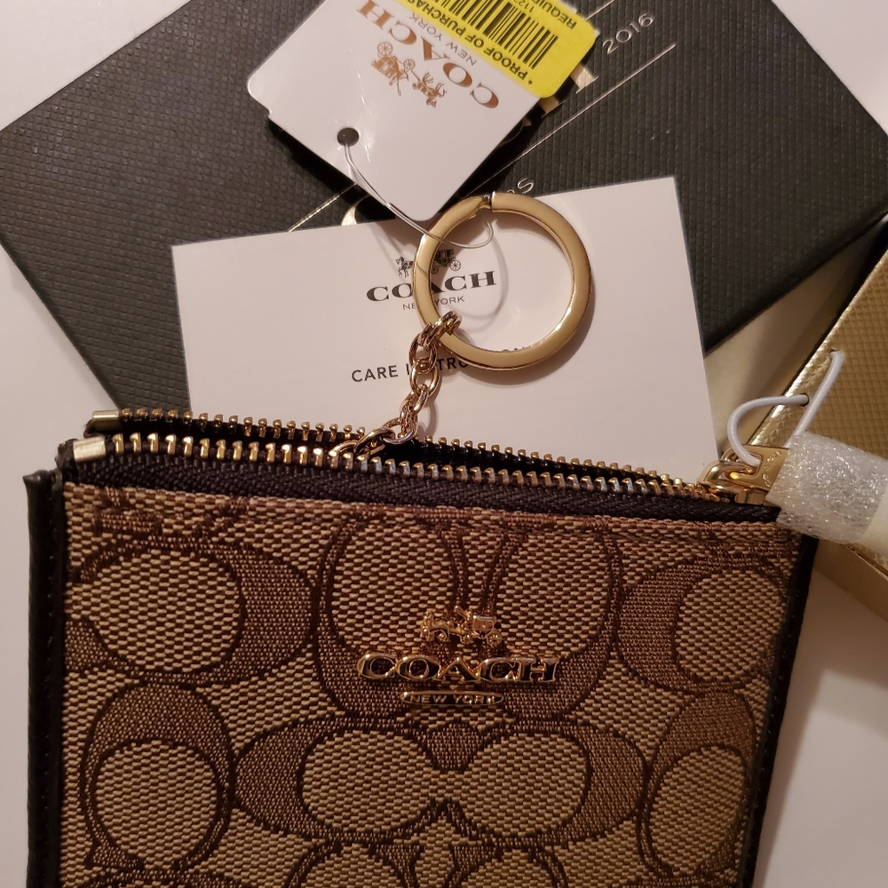 Coach Jet Set Travel Logo Carry - Gem